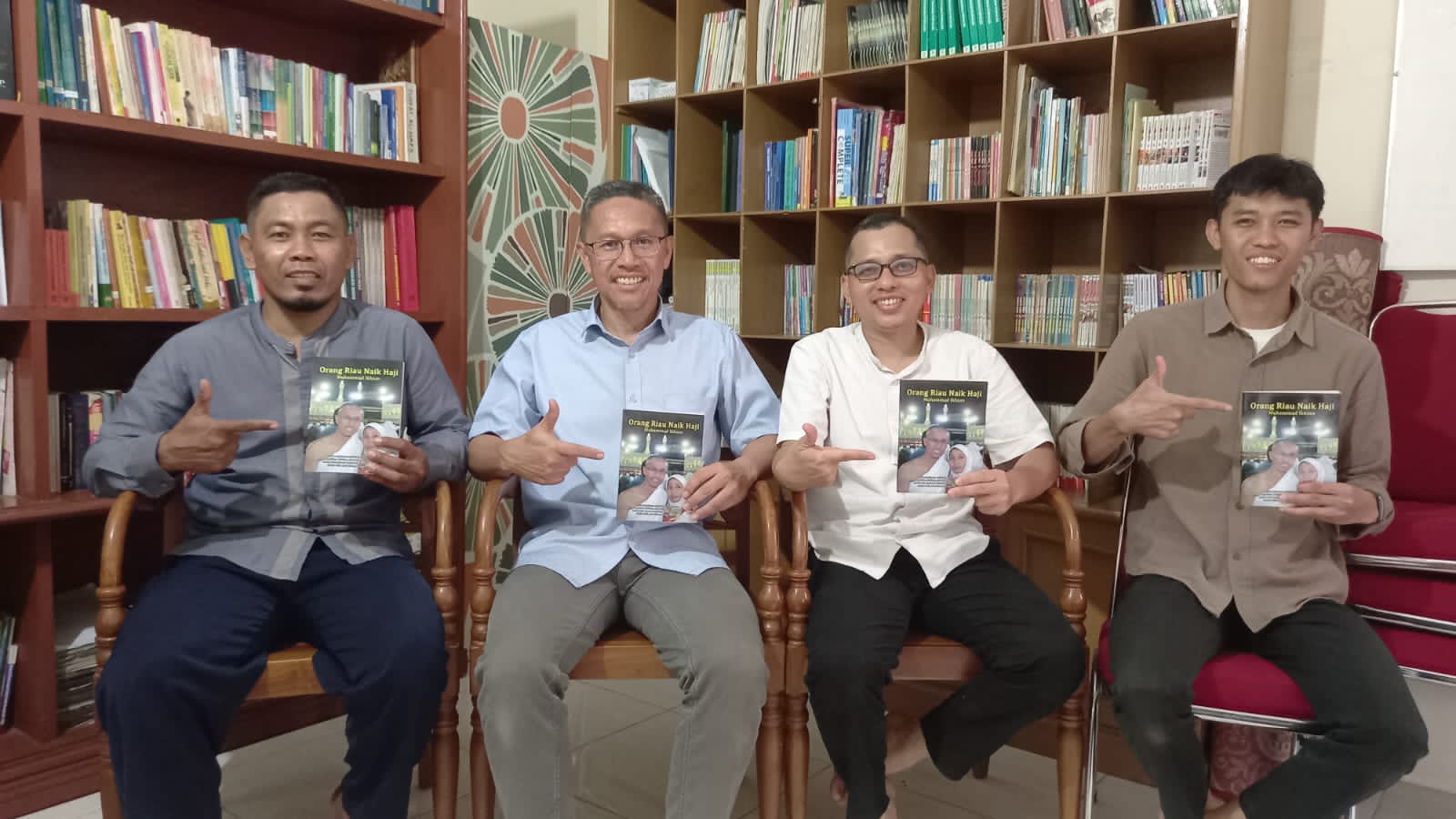Komunitas Lirerasi Serumpun Kunjungi Penulis Buku Inspirasi “Orang Riau ...