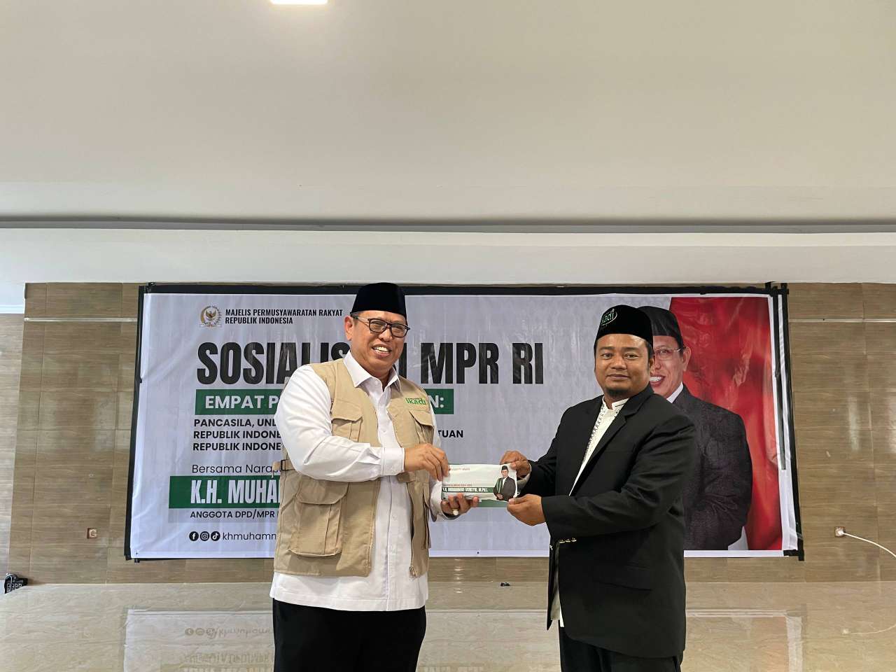 K.H. Muhammad Mursyid Ajak Masyarakat Pekanbaru Amalkan Nilai Empat ...